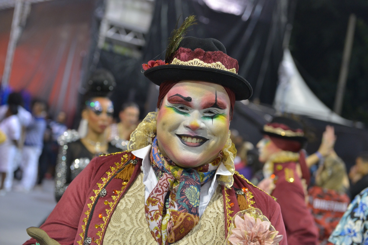 Dragões da Real apresenta fantasias para o próximo Carnaval - Liga-SP